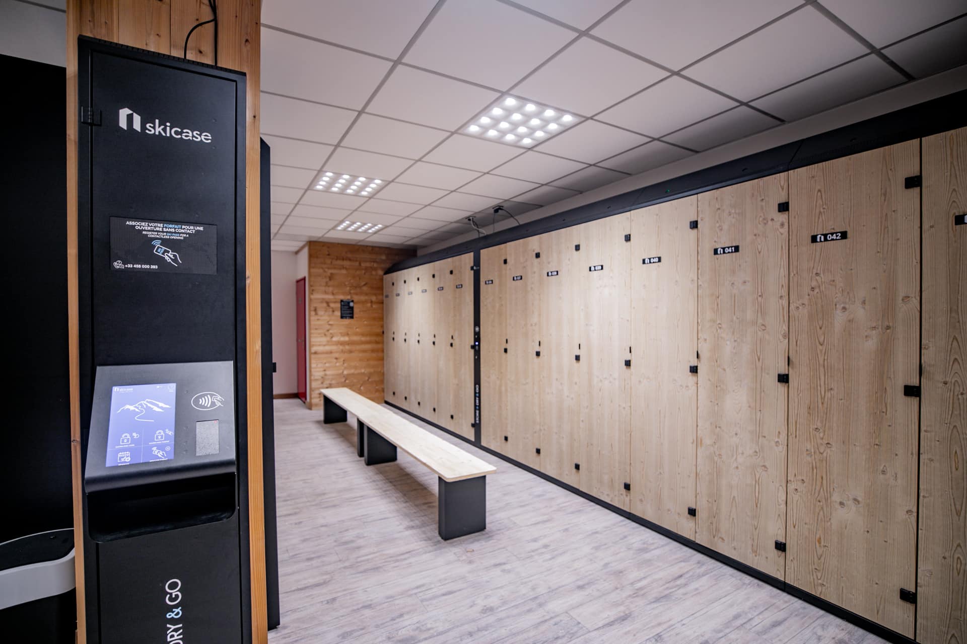Ski lockers at the foot of the Pistes des Gets, caisses centrale des ...